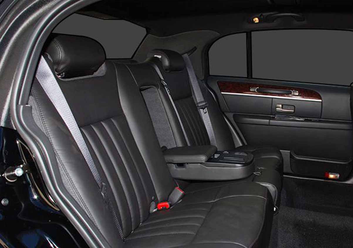 Stretch Limo 6 Passengers - Boston Limousine Lincoln Stretch