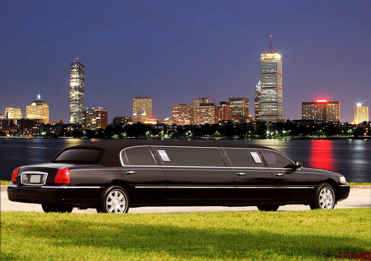 Stretch Limo 6 Passengers - Boston Limousine Lincoln Stretch